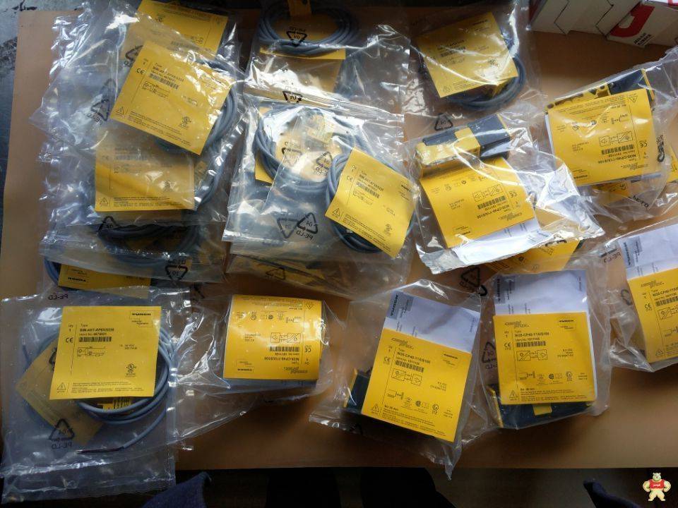 德国turck图尔克电感式传感器wak4 2 2 P00[品牌 价格 图片 报价] 易卖工控网